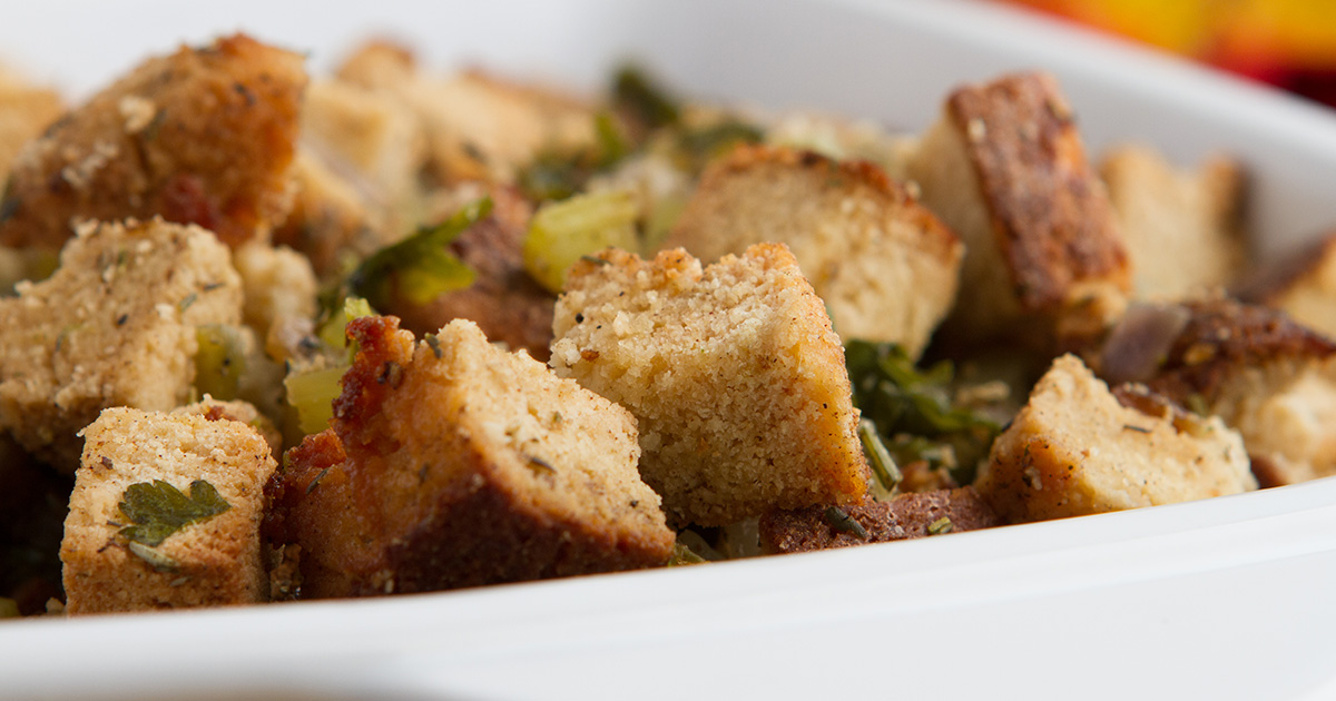 Paleo Low-Carb Keto Stuffing with Coconut Flour Bread Chunks ...